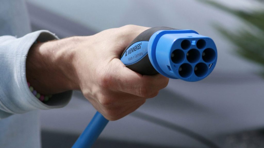 Charging your Tesla - Thomas Bensmann